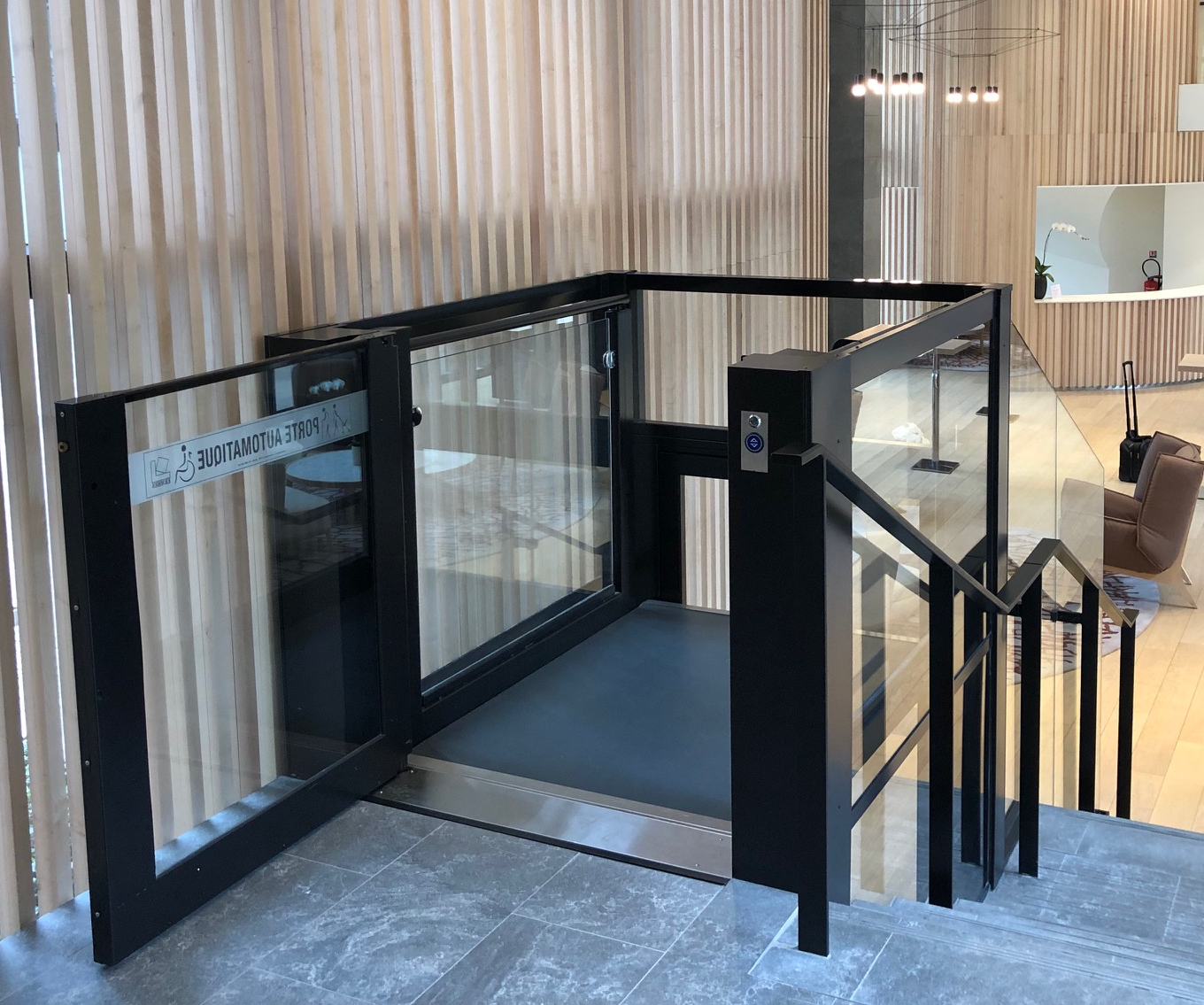 Ermhes : French manufacturer of platform lifts and home lifts